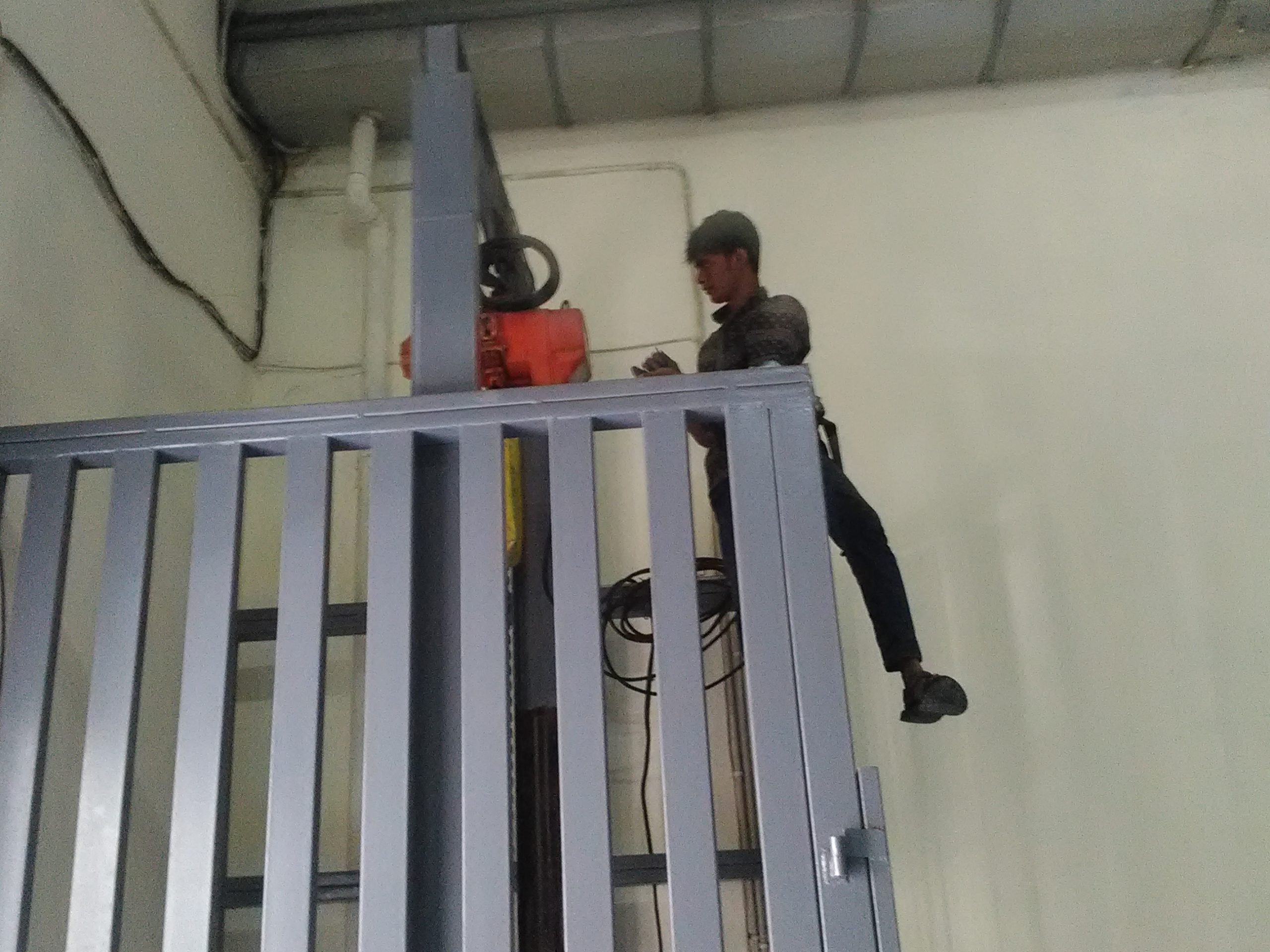 Galeri Lift Barang & Lift Makanan - Sinar Teknik Lift